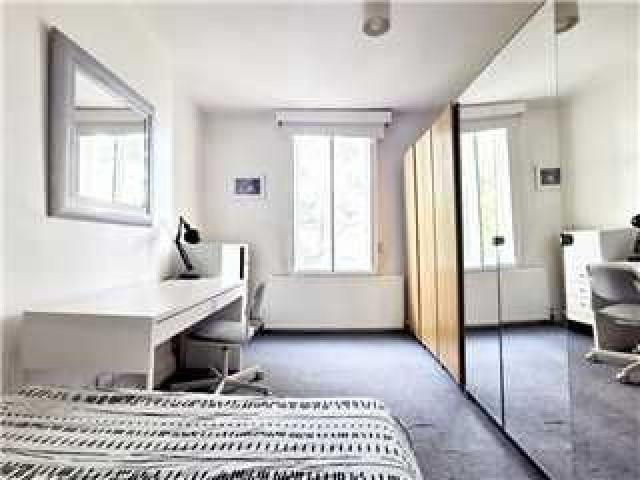 Apartment at Longridge Road, Greater London