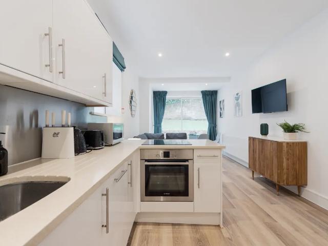 Apartment at Longridge Road, Greater London