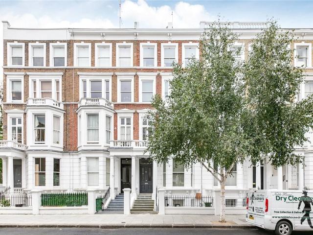 Apartment at Longridge Road, Greater London