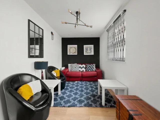 Apartment at London Mews, City of Westminster