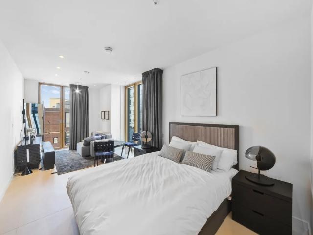 Apartment at London Bridge Street, Greater London