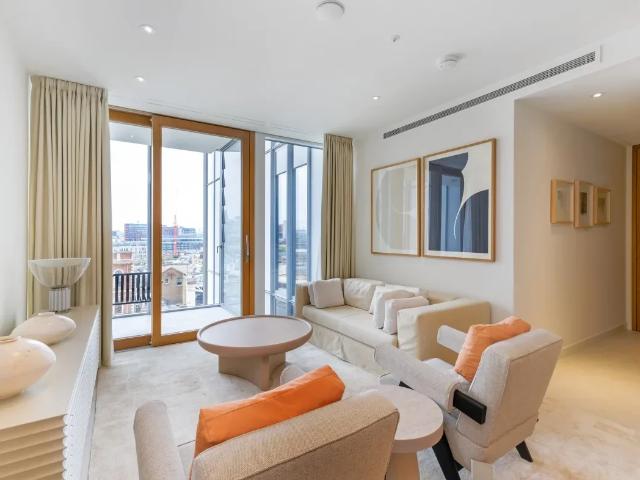 Apartment at London Bridge Street, Greater London
