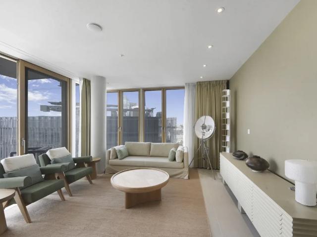 Apartment at London Bridge Street, Greater London