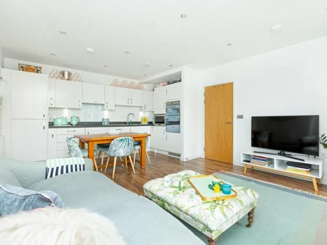 Apartment at London Lane, Greater London