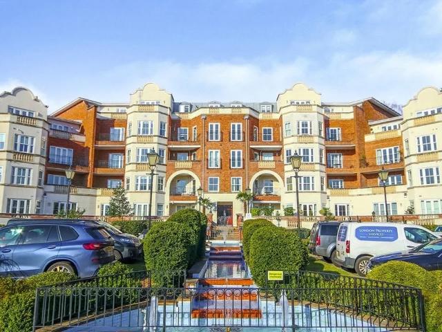 Apartment at London Road, Ascot