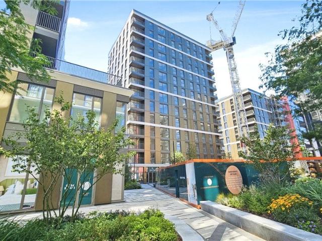 Apartment at London Road, Borough of Spelthorne