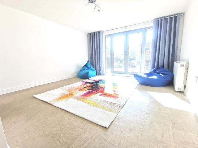 Apartment at London Road, Bracknell