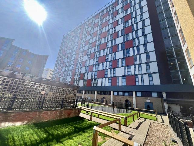 Apartment at London Road, Greater London