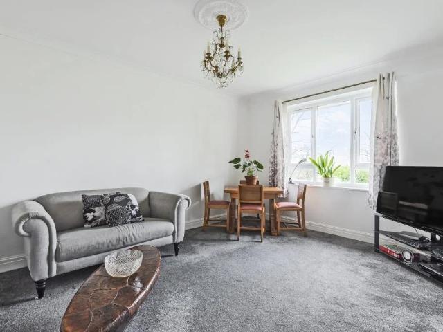 Apartment at London Road, Greater London
