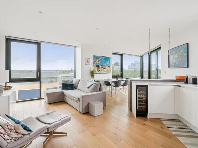 Apartment at London Road, Greater London