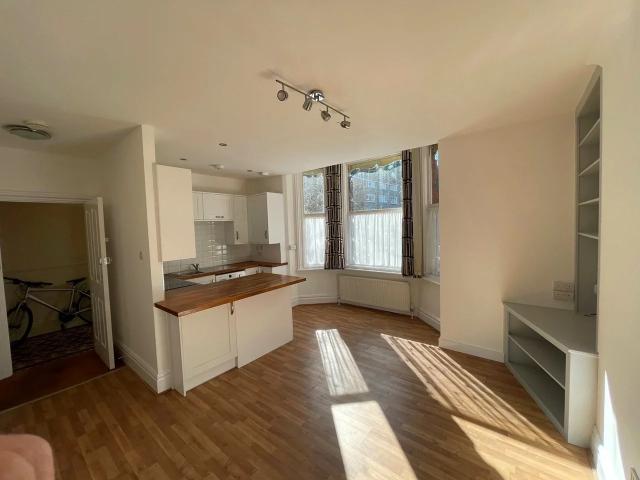 Apartment at London Road, Luton