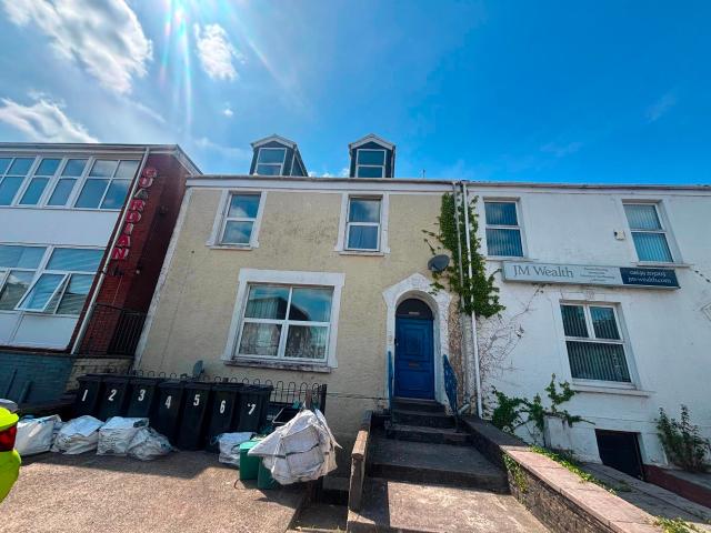 Apartment at London Road, Neath