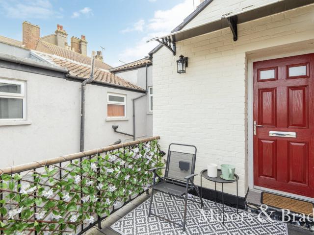 Apartment at London Road South, East Suffolk