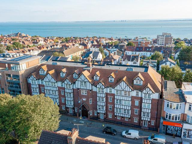 Apartment at London Road, Southend on Sea