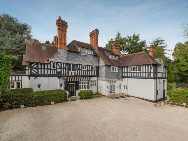 Apartment at London Road, Surrey Heath