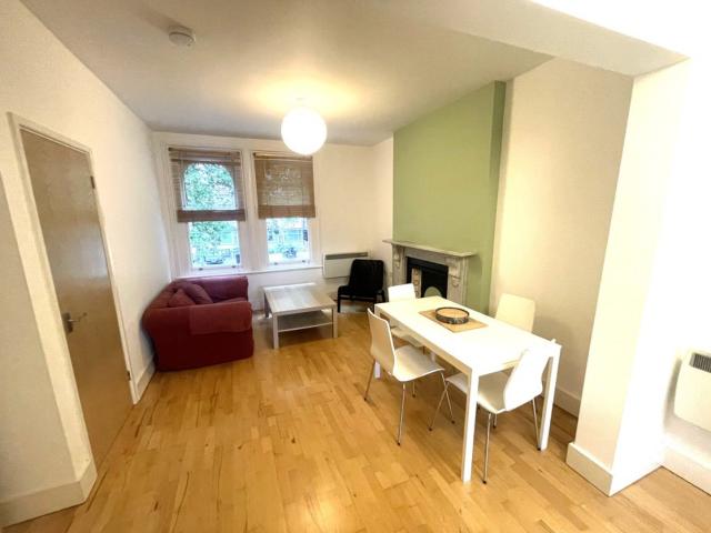 Apartment at London Road, Reading