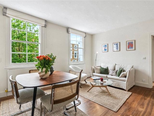 Apartment at Lonsdale Road, Greater London