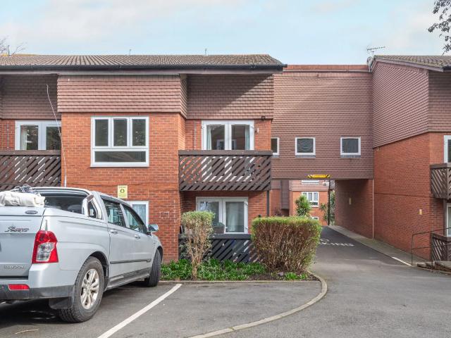 Apartment at Lords Close, Greater London