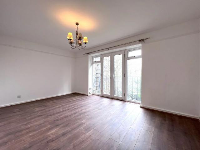 Apartment at Lordship Road, Greater London