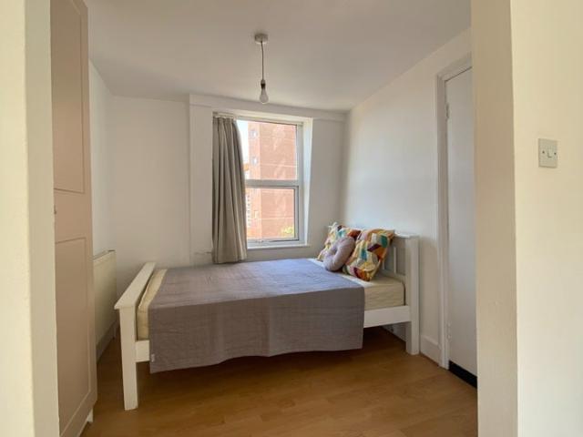 Apartment at Lorenzo Street, Greater London