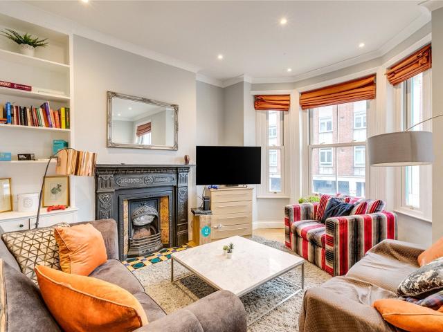 Apartment at Latchmere Road, Greater London