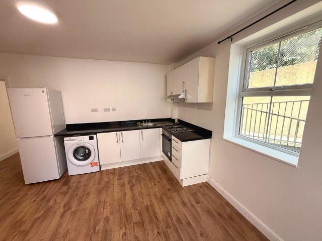 Apartment at Latimer Road, Greater London