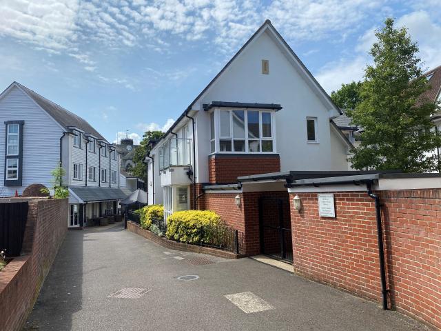 Apartment at Latimer Street, Test Valley