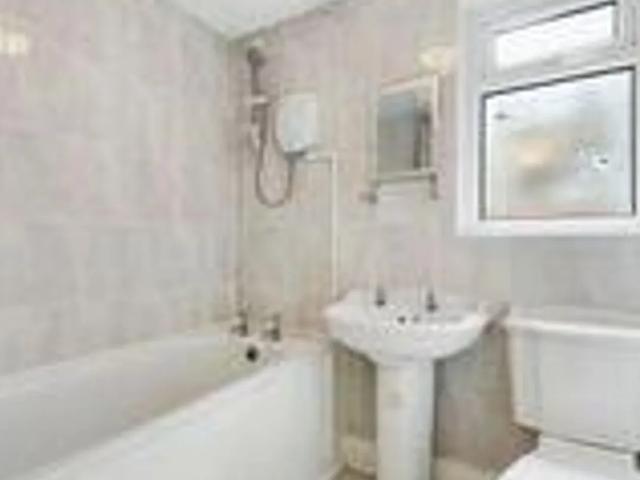 Apartment at Lausanne Road, Greater London