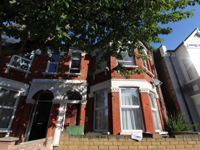 Apartment at Lausanne Road, Greater London
