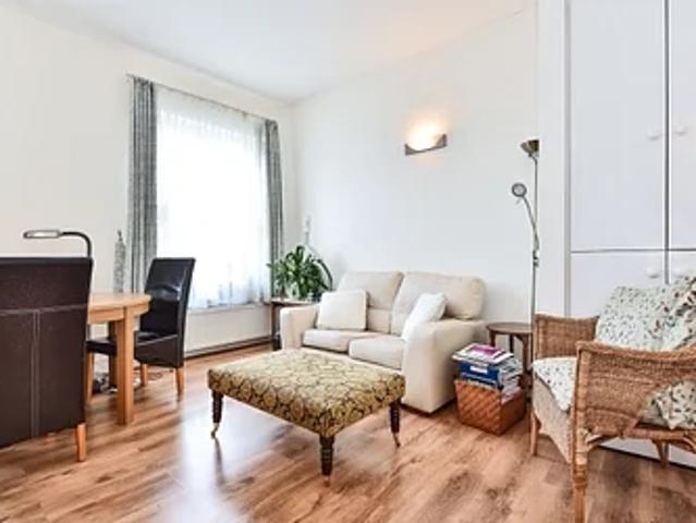 Apartment at Laurel Grove, Greater London