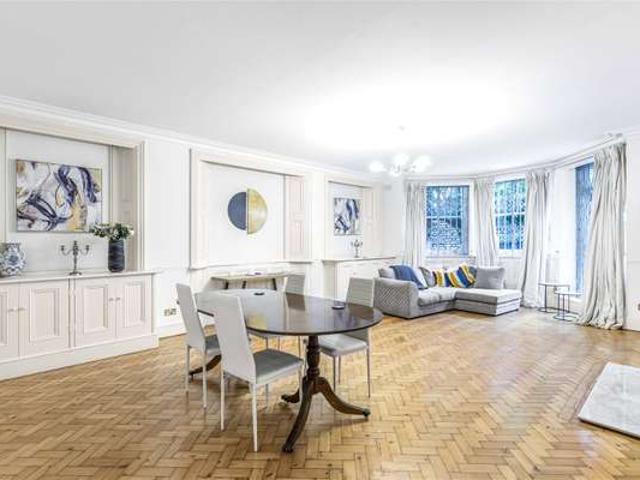 Apartment at Lauriston Road, Greater London
