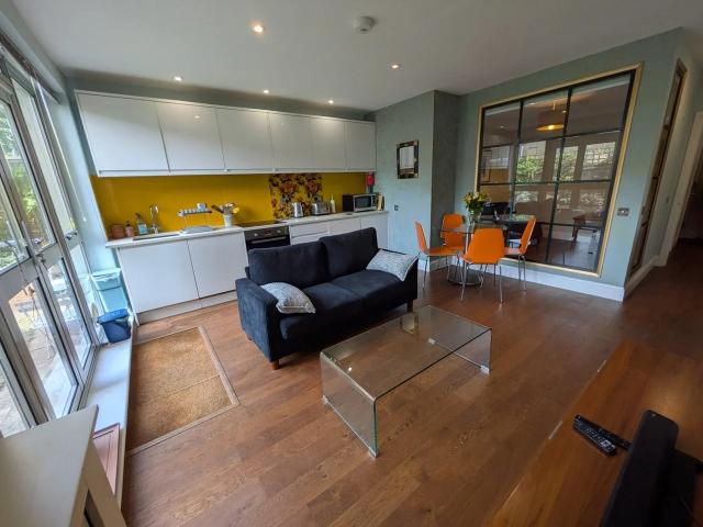 Apartment at Lawrence Buildings, Greater London