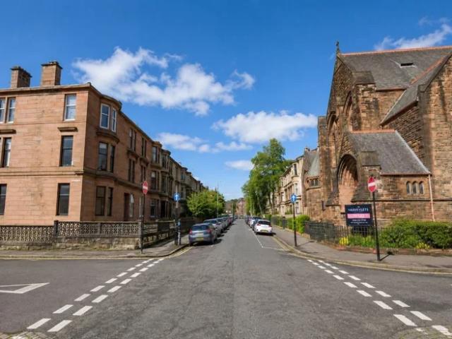 Apartment at Lawrence Street, Glasgow