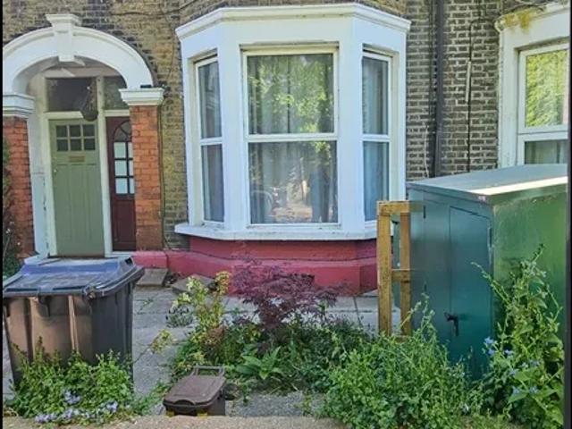 Apartment at Lawton Road, Greater London