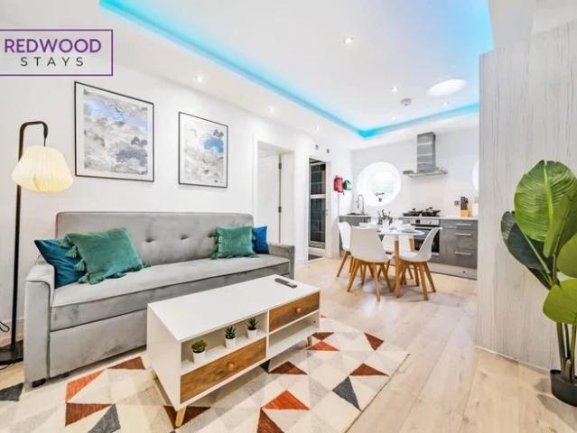 Apartment at Laburnum Road, Rushmoor