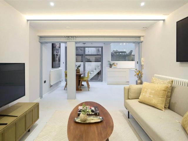 Apartment at Ladbroke Grove, Greater London