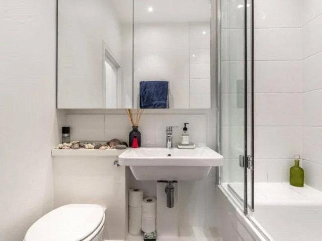 Apartment at Ladbroke Grove, Greater London