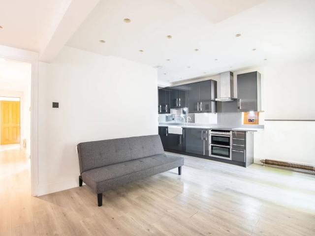 Apartment at Ladbroke Grove, Greater London