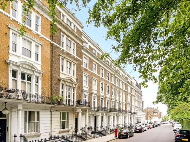Apartment at Ladbroke Square, Greater London