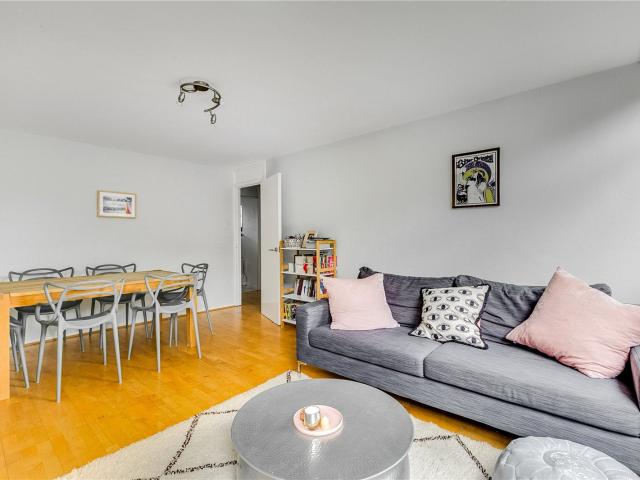 Apartment at Ladbroke Road, Greater London