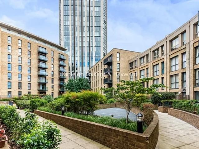 Apartment at Lady Dock Walk, Greater London