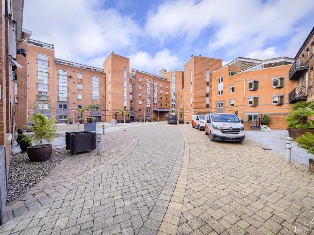 Apartment at Ladycroft, Birmingham