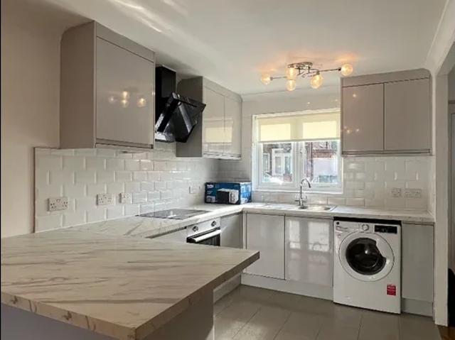 Apartment at Ladywell Road, Greater London