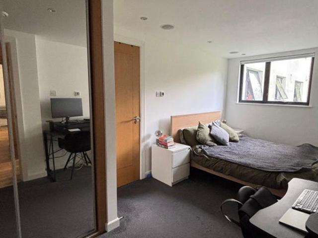 Apartment at Ladywell Road, Greater London