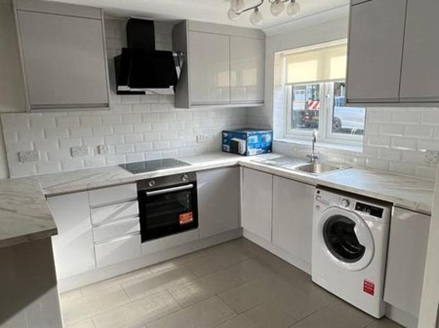 Apartment at Ladywell Road, Greater London