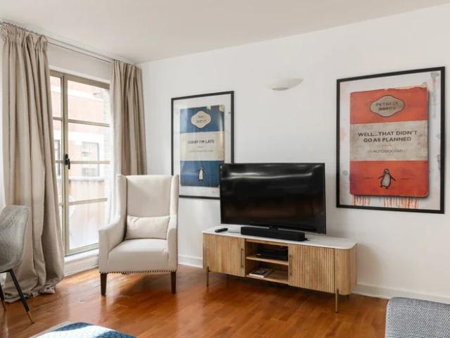 Apartment at Lafone Street, Greater London