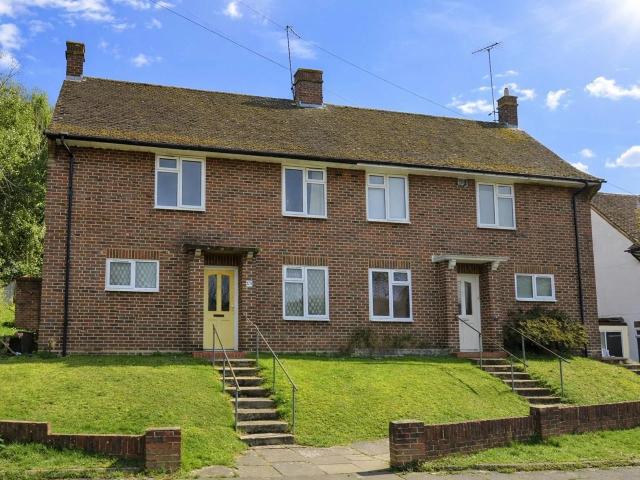 Apartment at Lakers Rise, Reigate and Banstead