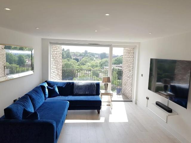 Apartment at Lakeside Drive, Greater London
