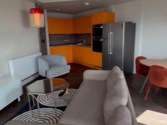 Apartment at Lakeside Way, Greater London
