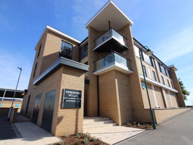 Apartment at Lakeview Way, Peterborough